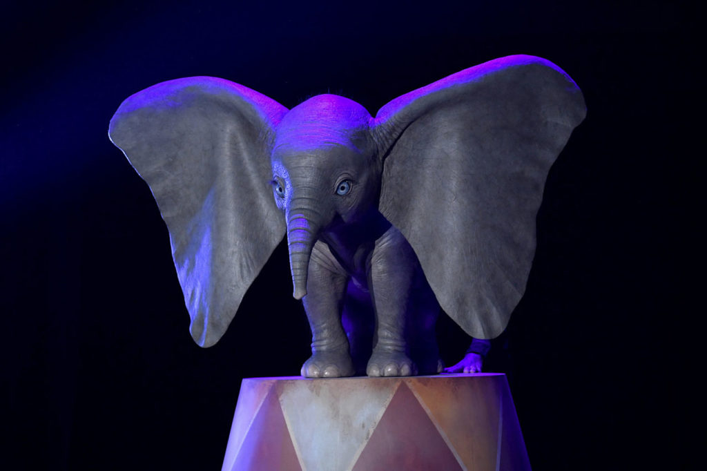 Dumbo version Tim Burton dévoile ses premières images - MarketinGeek